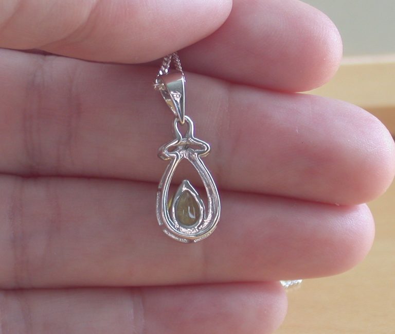 Sterling Silver Peridot Pendant & Chain | Peridot Necklace|UK